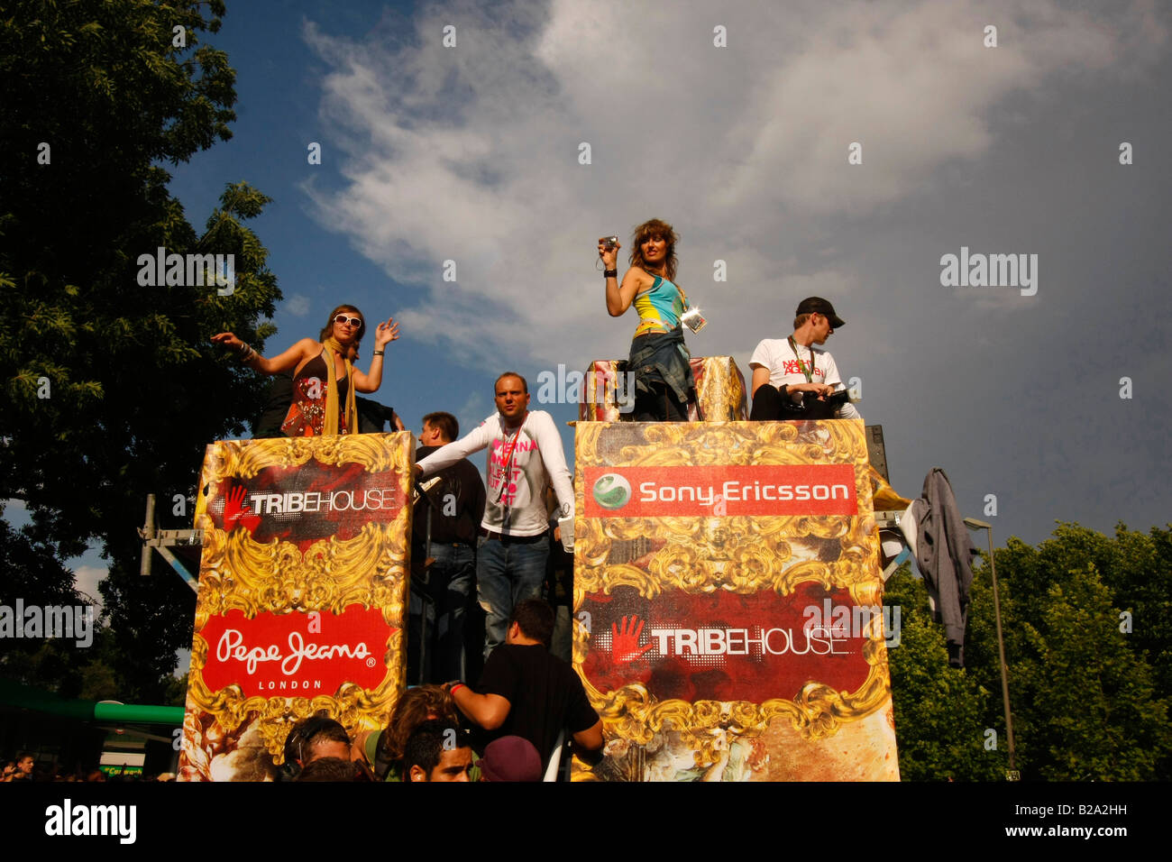 Erotisch hi-res stock photography and images - Alamy