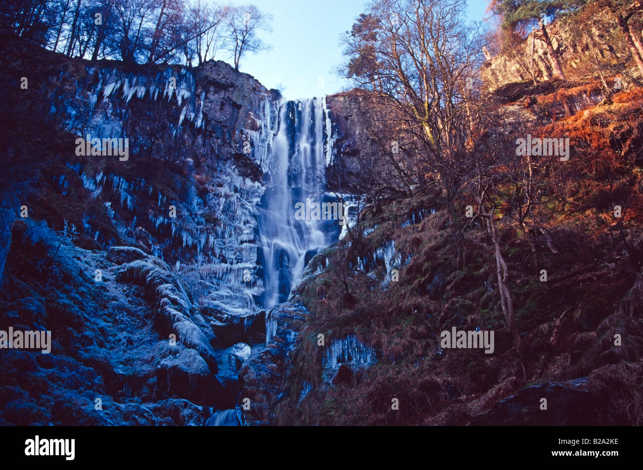 frozen pistyll rhaeadr waterfall 150 feet wales's highest waterfall ...