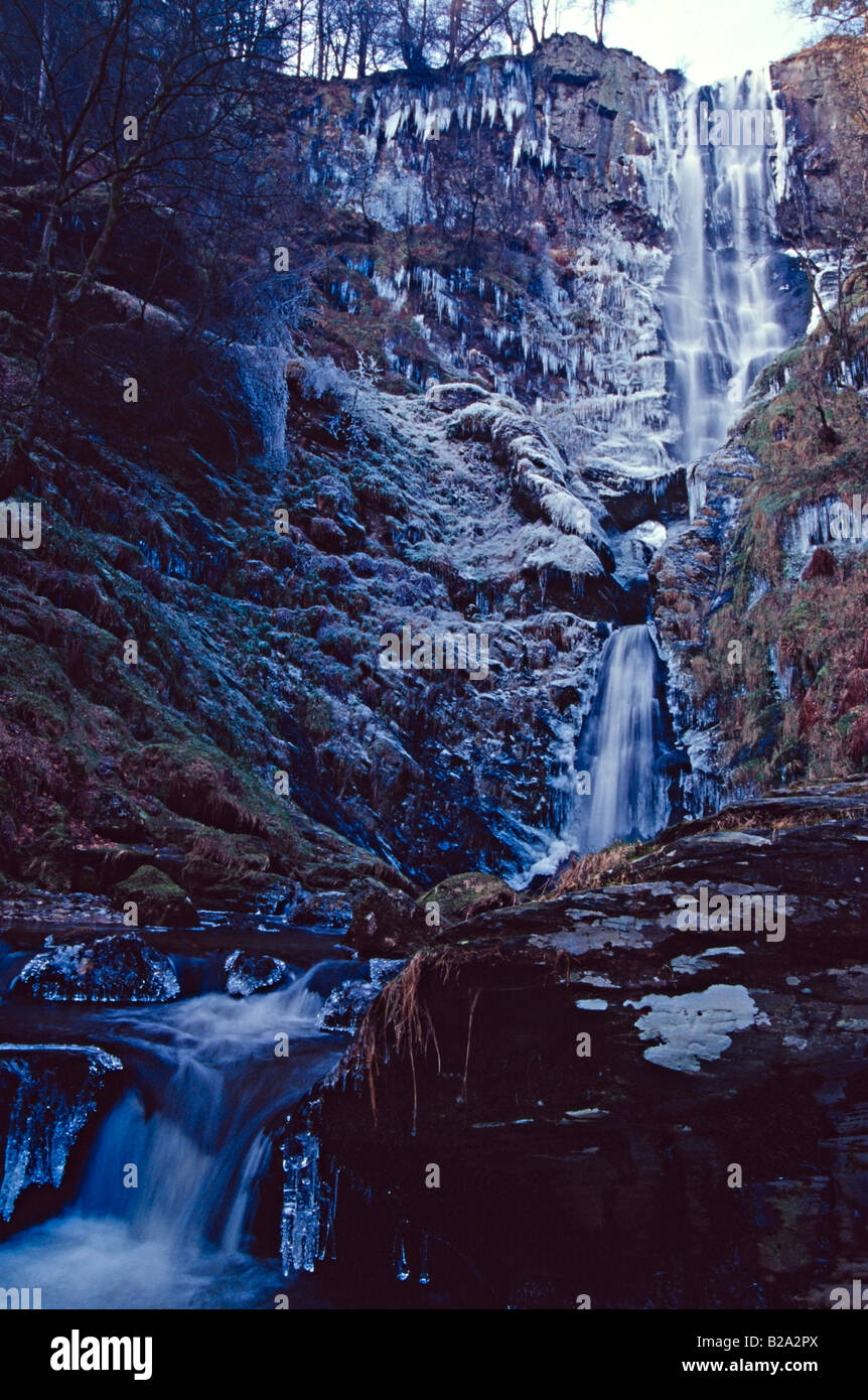 frozen pistyll rhaeadr waterfall 150 feet wales's highest waterfall ...