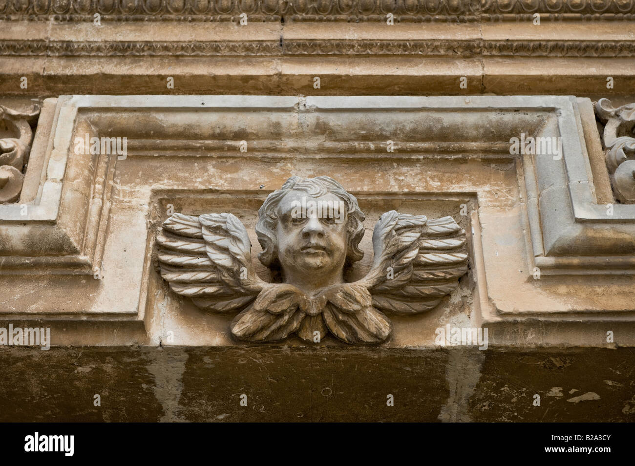 Chiesa portico hi-res stock photography and images - Alamy