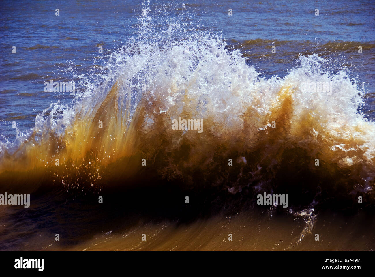 Explosive wave hi-res stock photography and images - Alamy