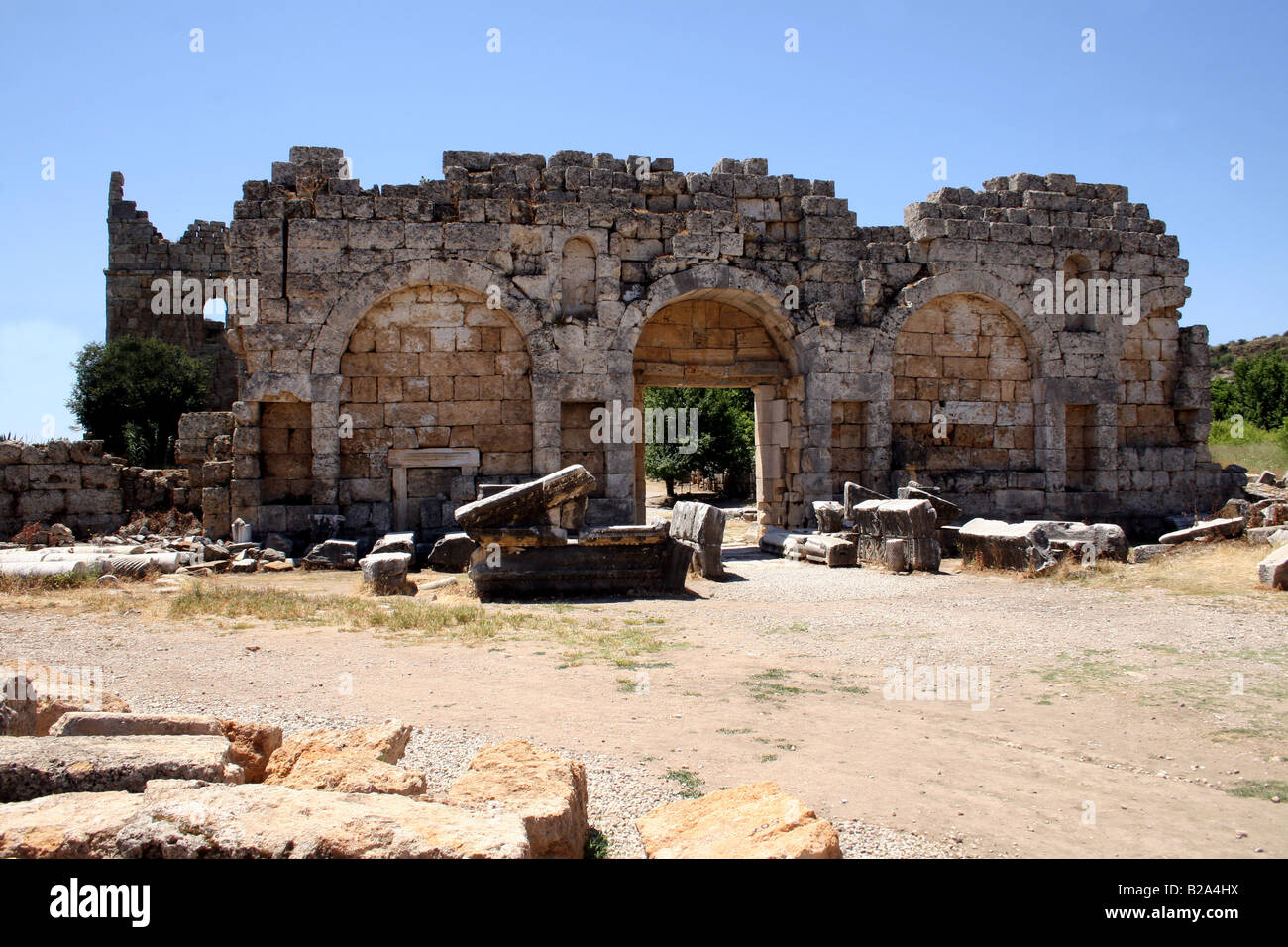 THE MAIN GATE INTO PERGE. TURKEY Stock Photo - Alamy
