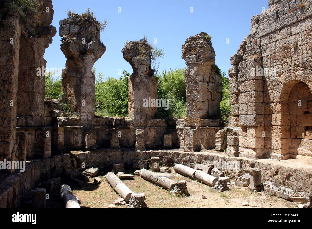 THE ROMAN BATH AREA AT PERGE, TURKEY Stock Photo - Alamy