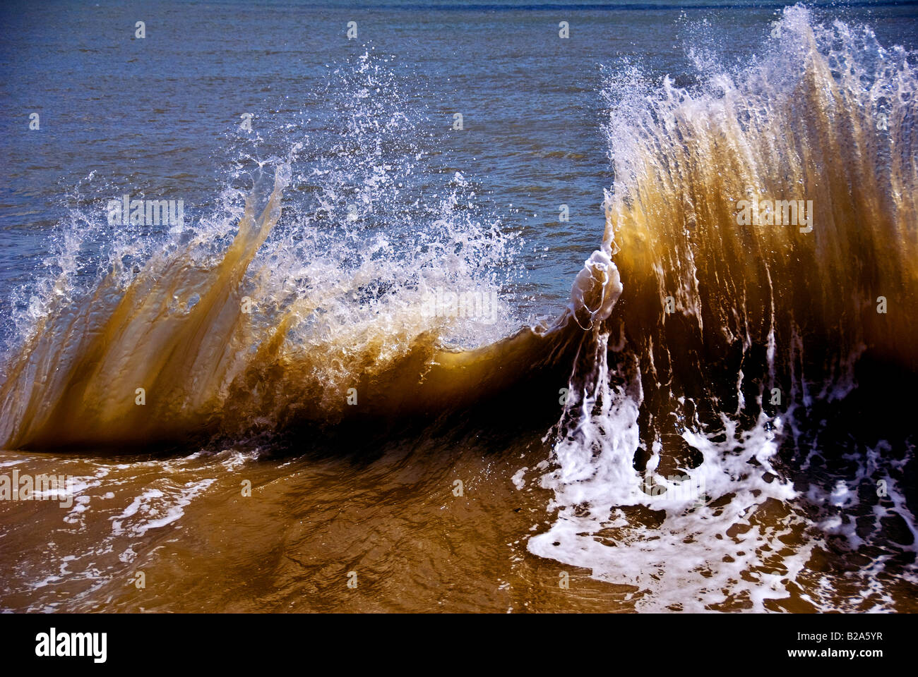 Explosive wave hi-res stock photography and images - Alamy