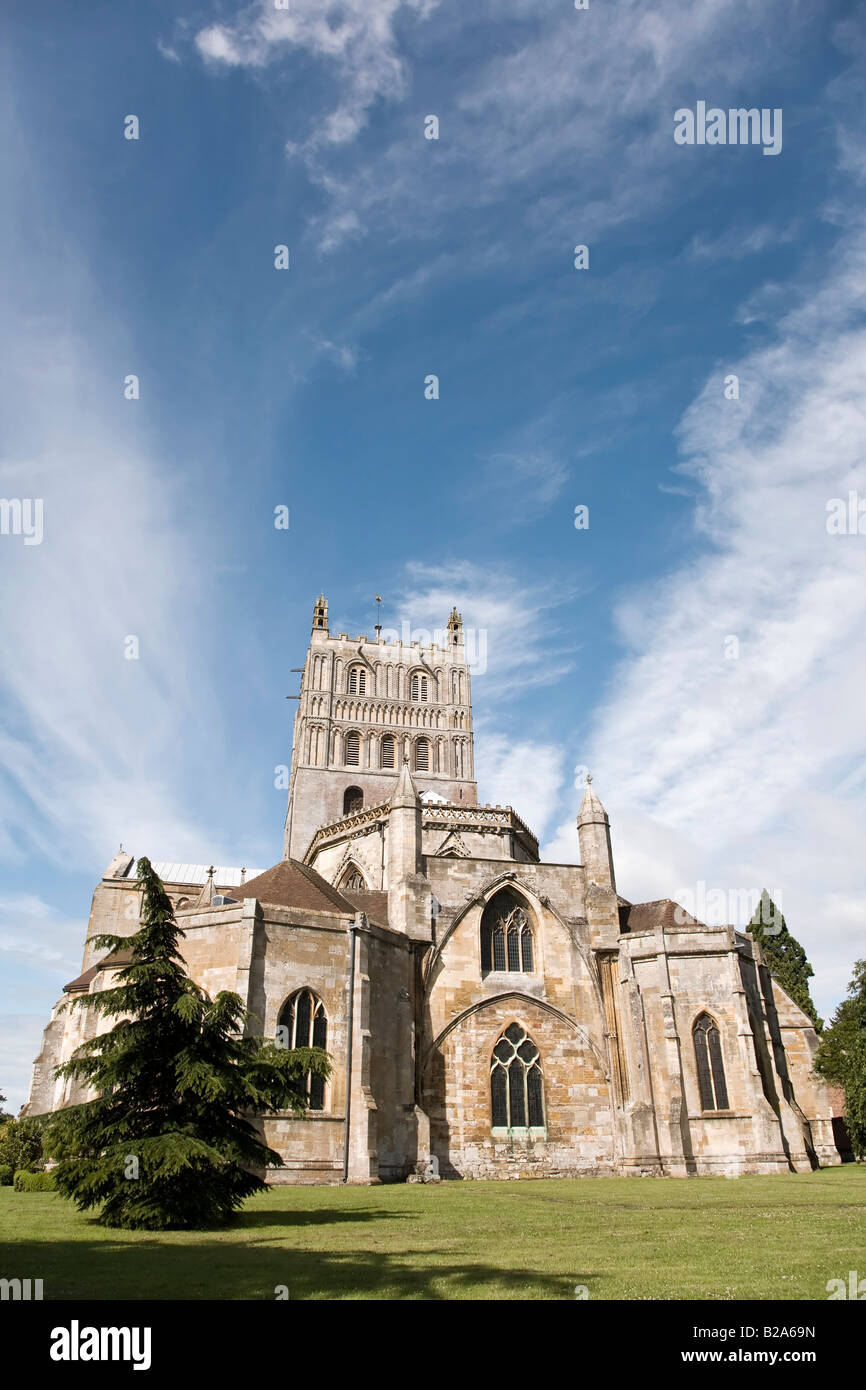 Tewkesbury's 12th century classic medieval Abbey Stock Photo - Alamy