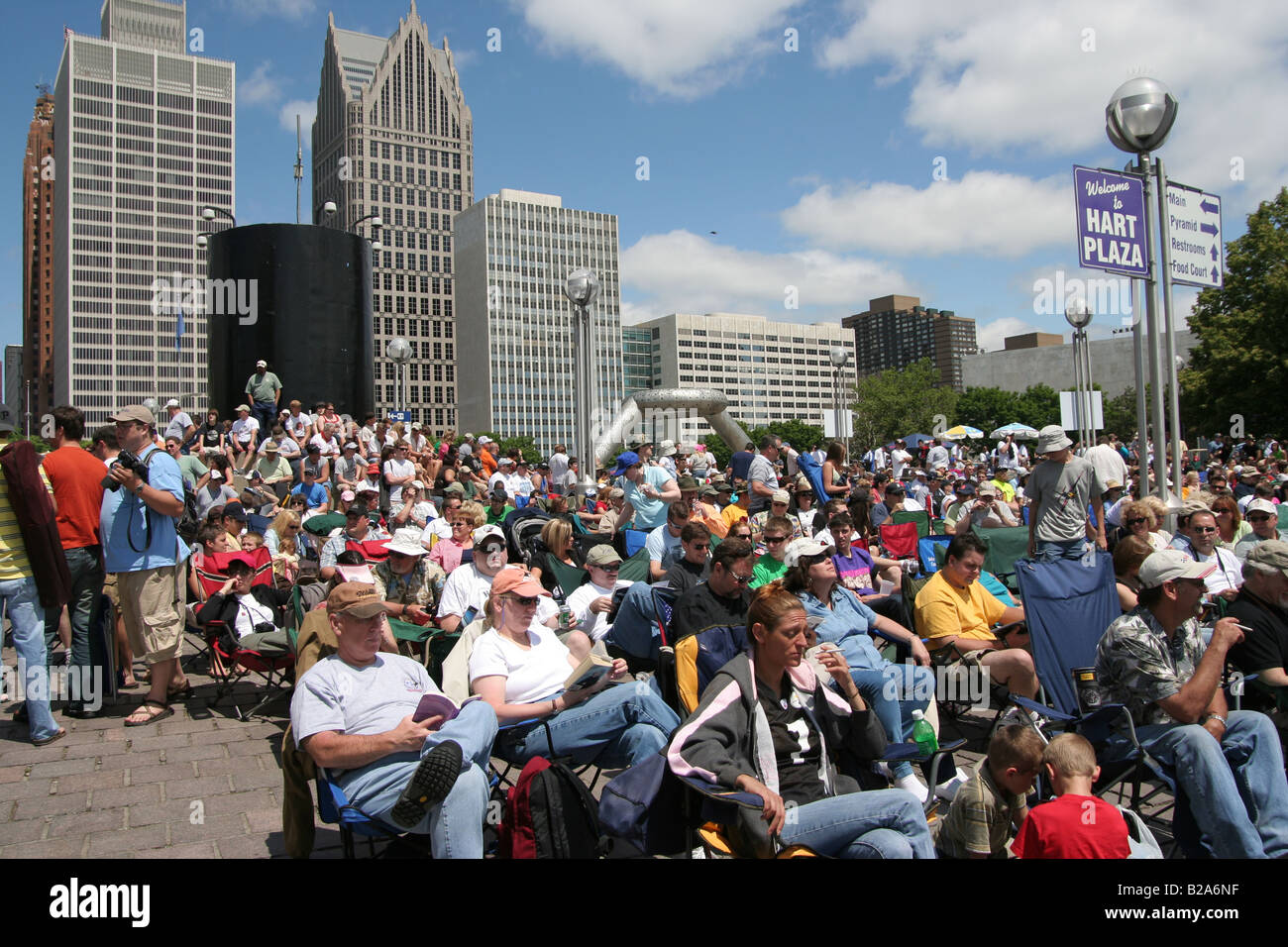 A crowd gathered along the Detroit River near Hart Plaza for the 2008 ...