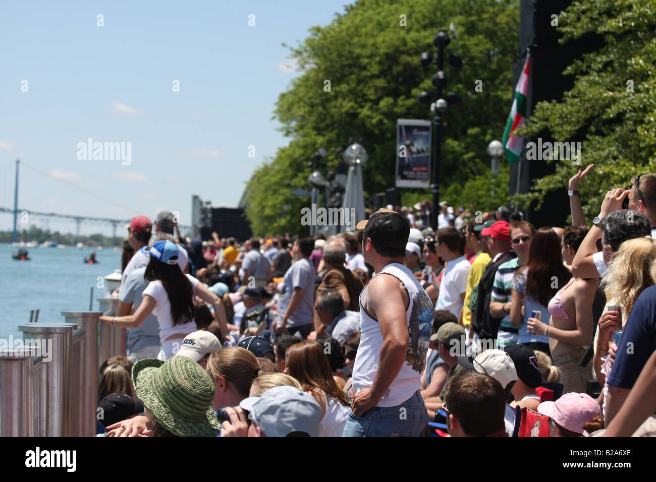Crowd gathered along detroit river hi-res stock photography and images ...