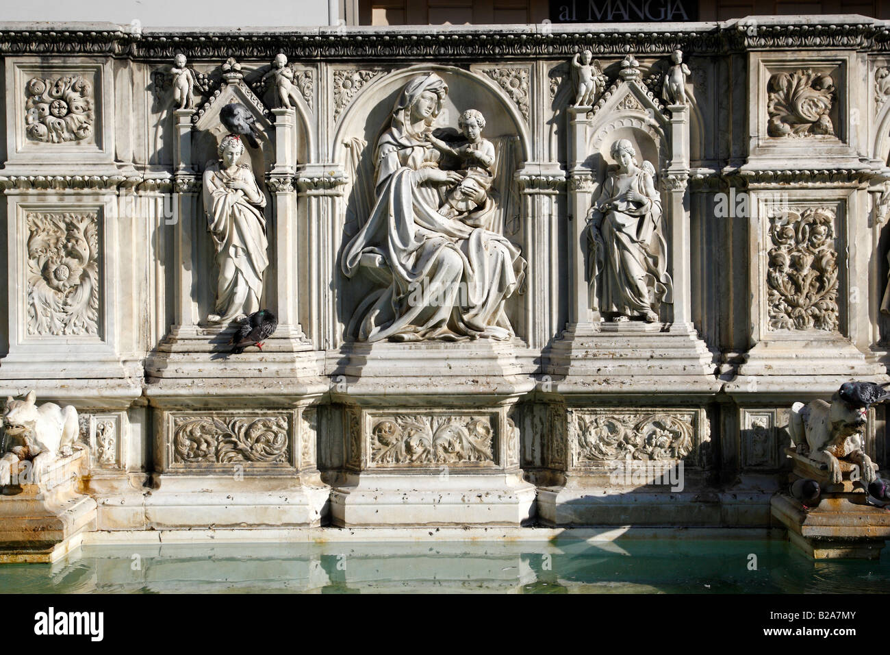 Fountain of joy sienna hi-res stock photography and images - Alamy