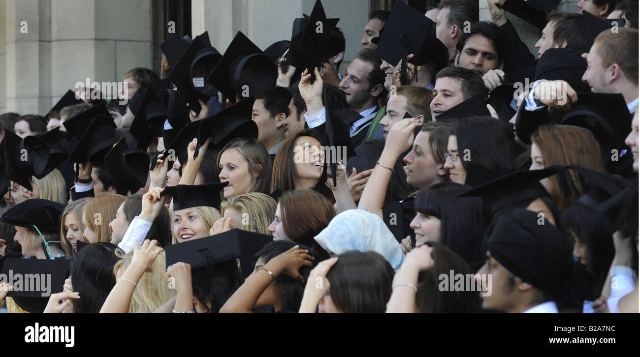 Uk graduates throwing caps hi-res stock photography and images - Alamy