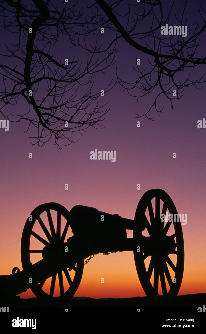 Gettysburg Battlefield Battle Cannon Sunset Stock Photo - Alamy
