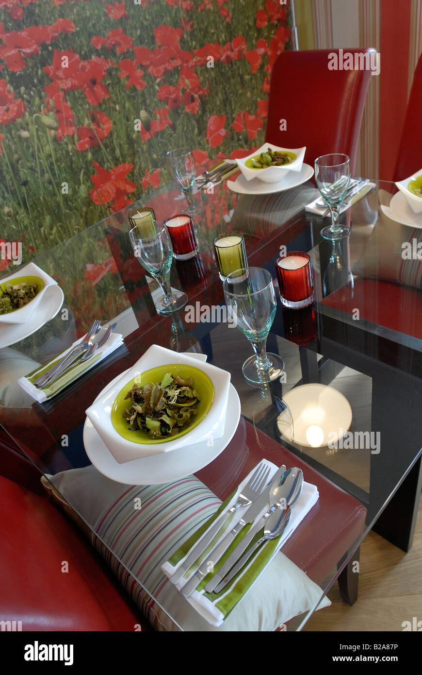 Dining room table setting hi-res stock photography and images - Alamy