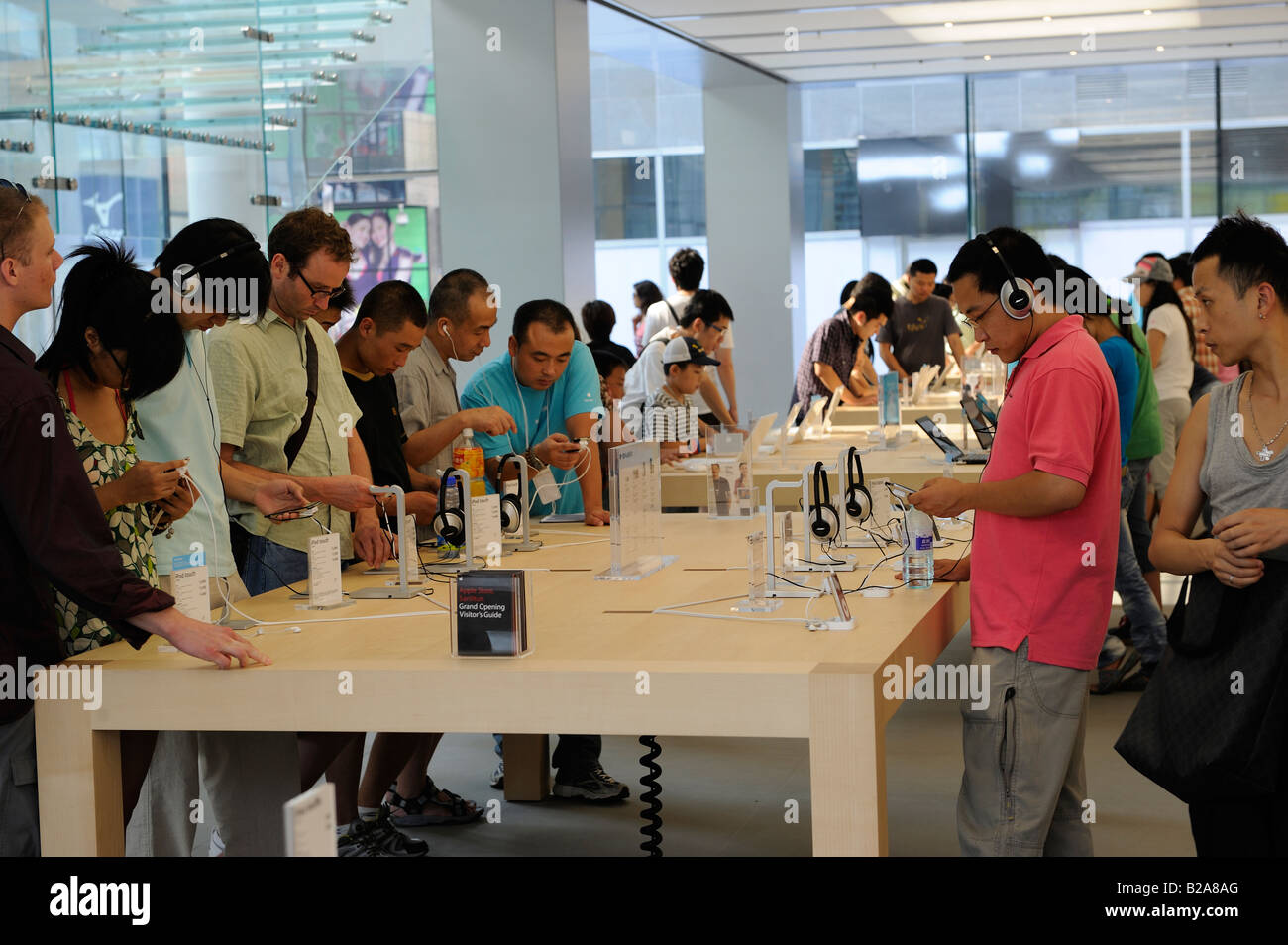 Apple Store in Beijing, China. 22-Jul-2008 Stock Photo - Alamy