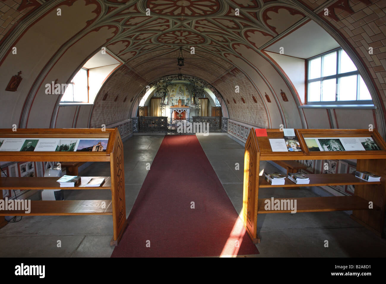 ITALIAN CHAPEL ORKNEY INTERIOR OF THE CHAPEL BUILT IN A NISSAN HUT ...