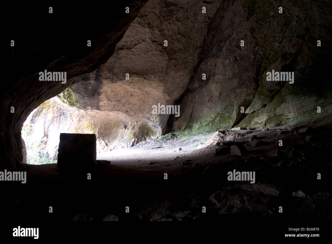 Monfrotto Grotto Washington State historical cave dwelling Stock Photo ...