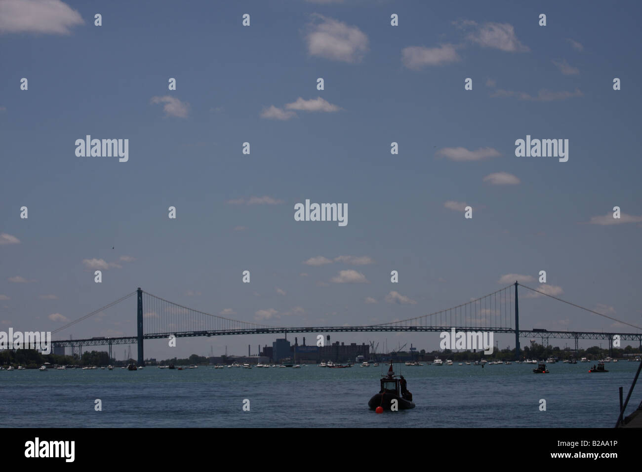 Ambassador bridge hi-res stock photography and images - Alamy