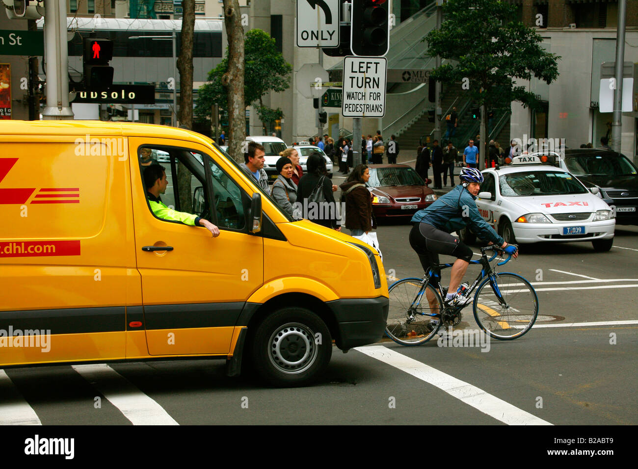 Courier van hi-res stock photography and images - Alamy
