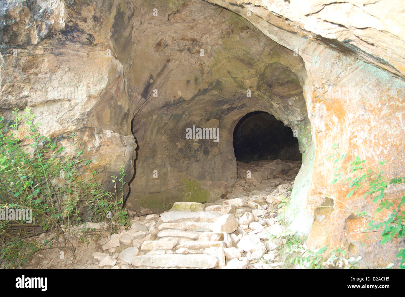 Monfrotto Grotto Washington State historical cave dwelling Stock Photo ...