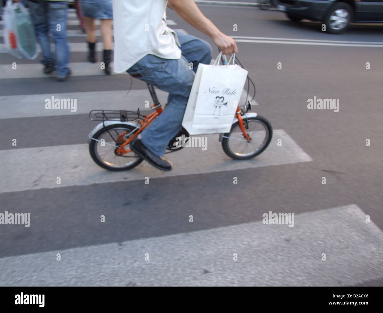 Foldable portable bike hi-res stock photography and images - Alamy