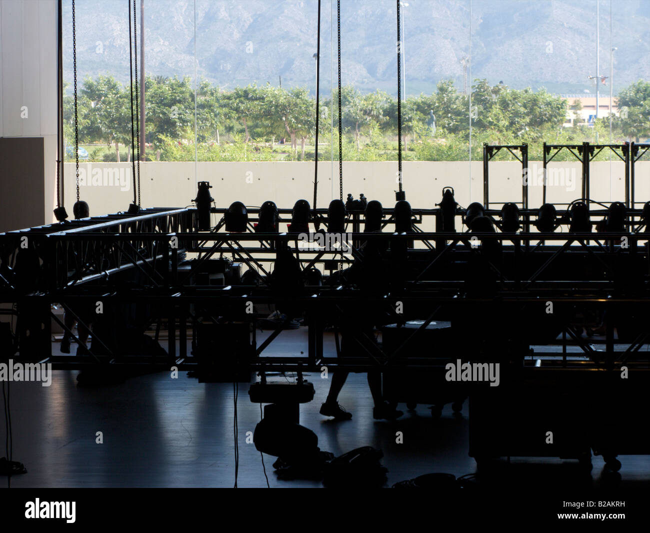 Theatre lighting crew hi-res stock photography and images - Alamy