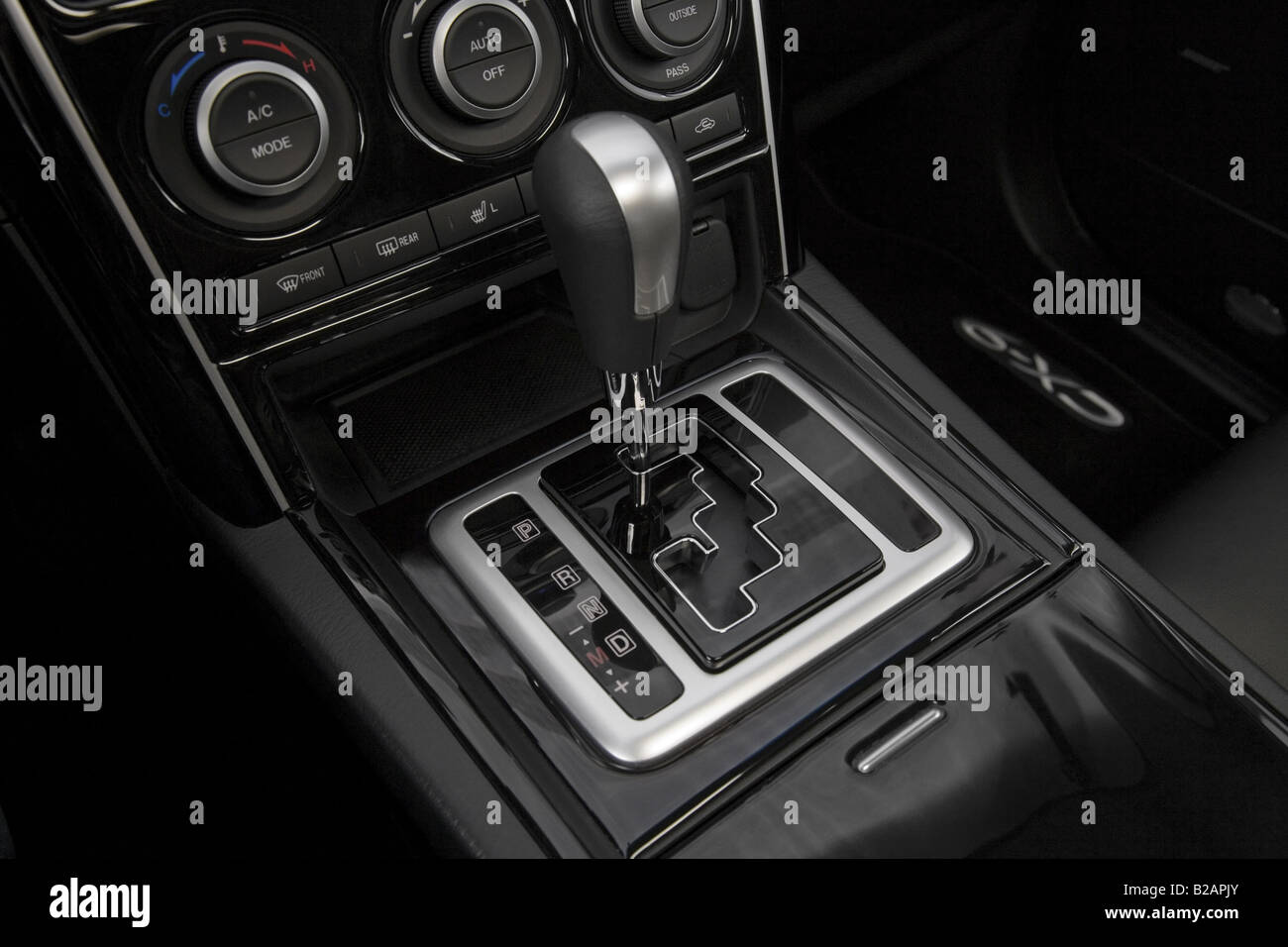 2008 Mazda CX-9 Touring in Gray - Gear shifter/center console Stock ...