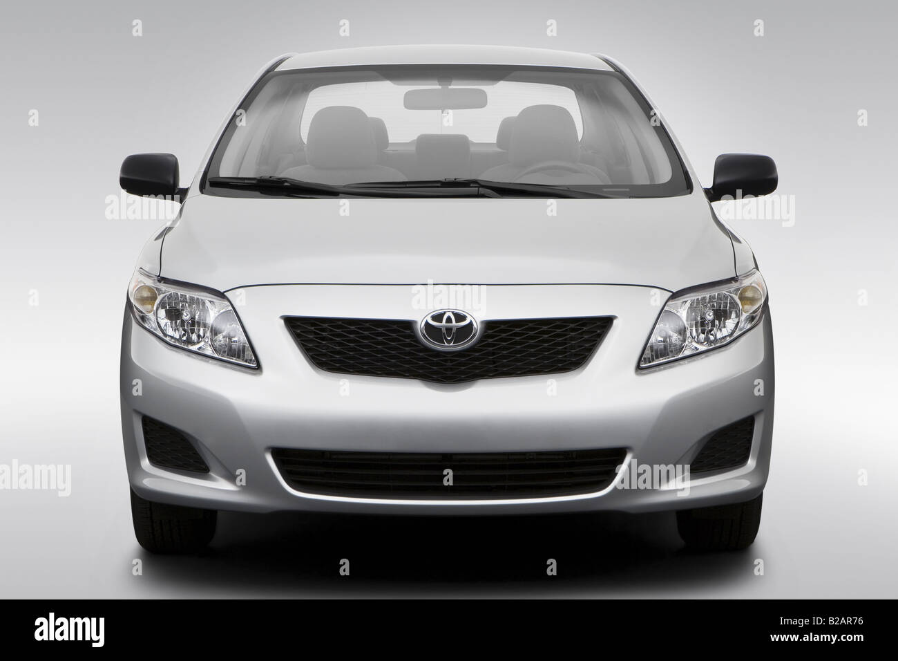 2009 Toyota Corolla in Silver - Low/Wide Front Stock Photo - Alamy