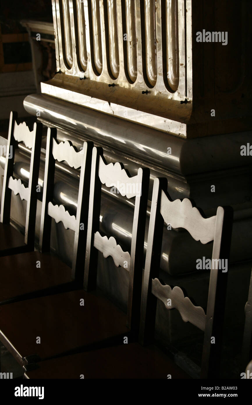 row empty wooden chairs in church, rome, italy Stock Photo - Alamy