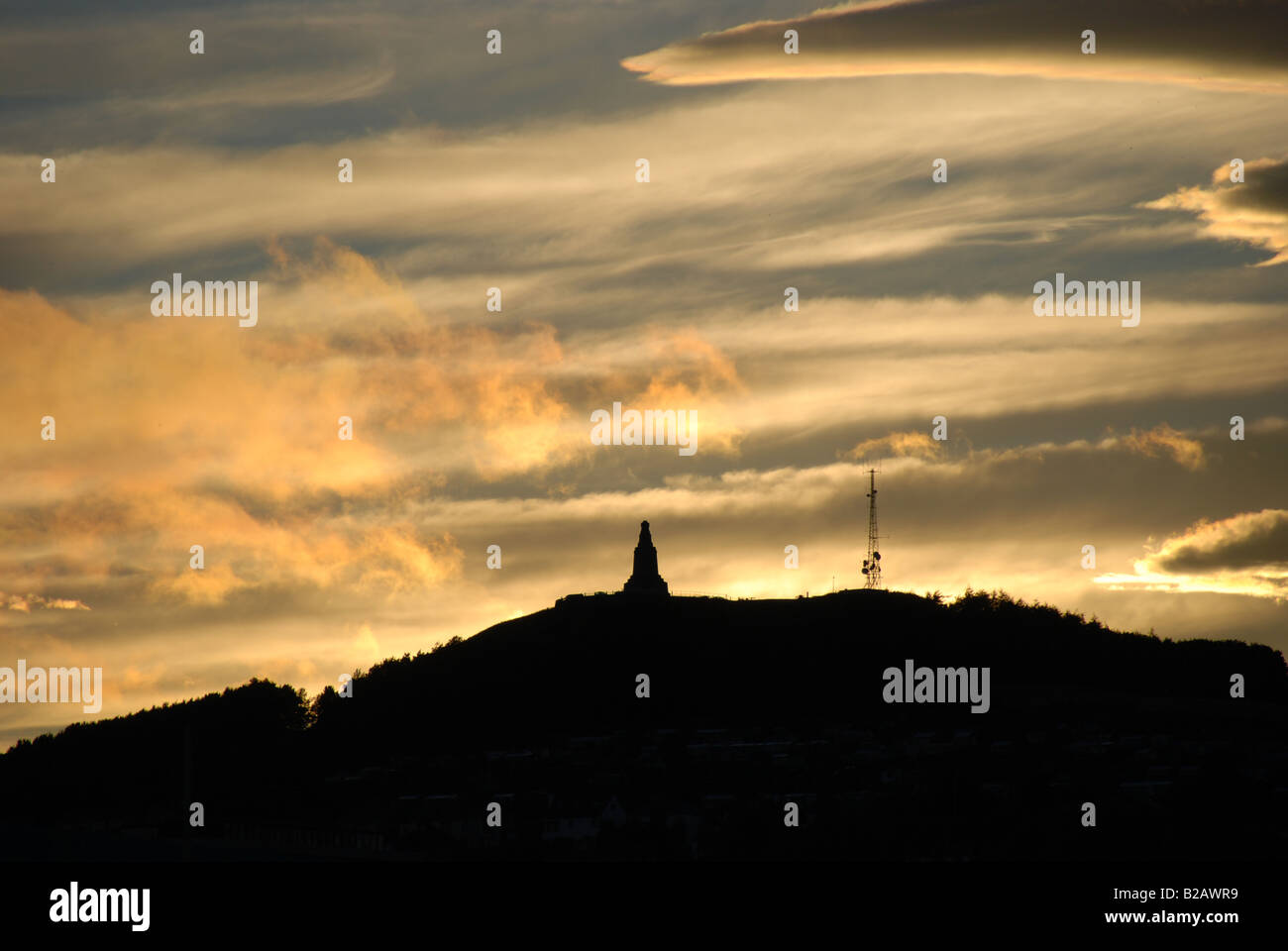 Dundee law hill sunset Stock Photo - Alamy
