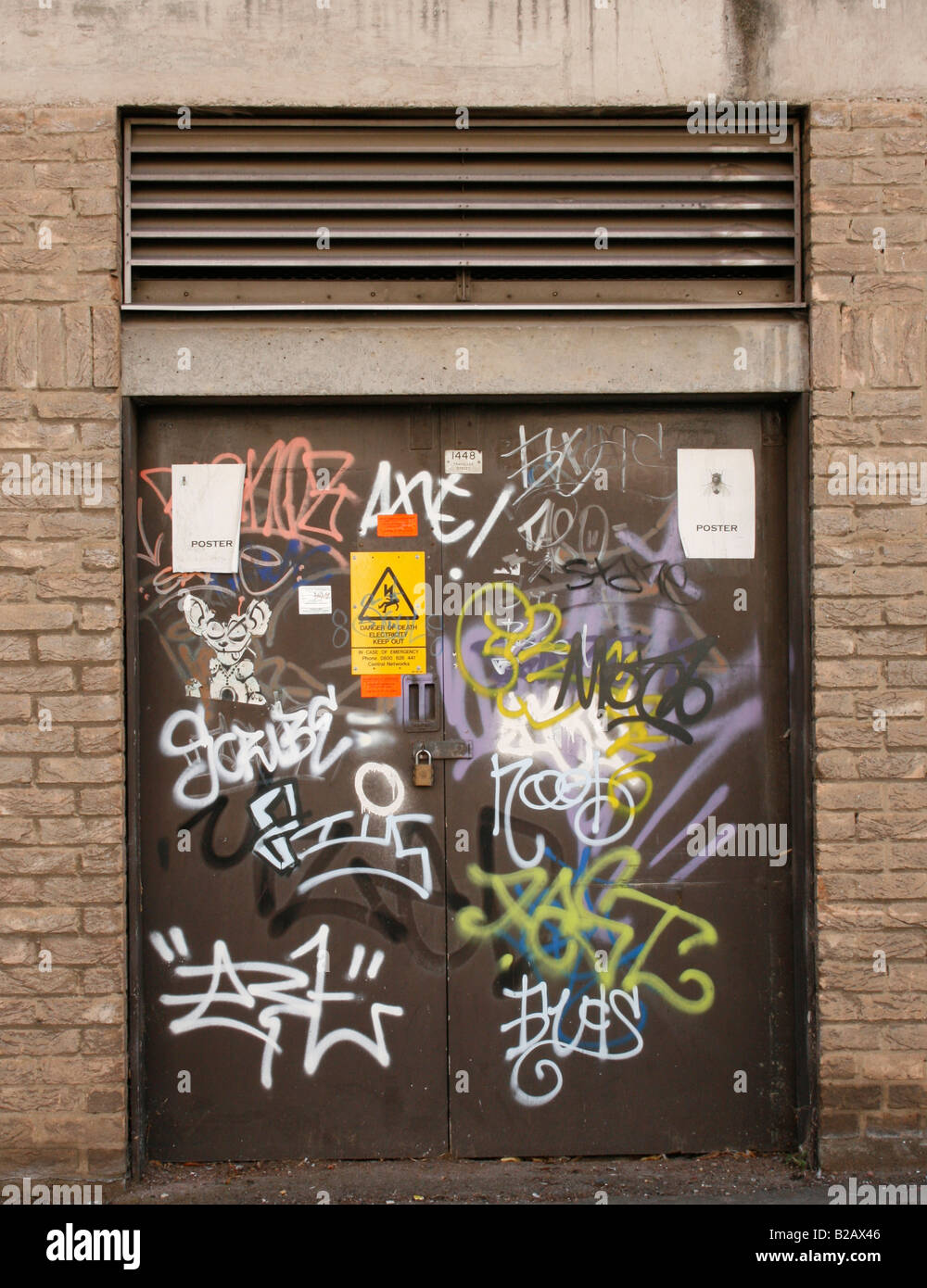 Graffiti door hi-res stock photography and images - Alamy