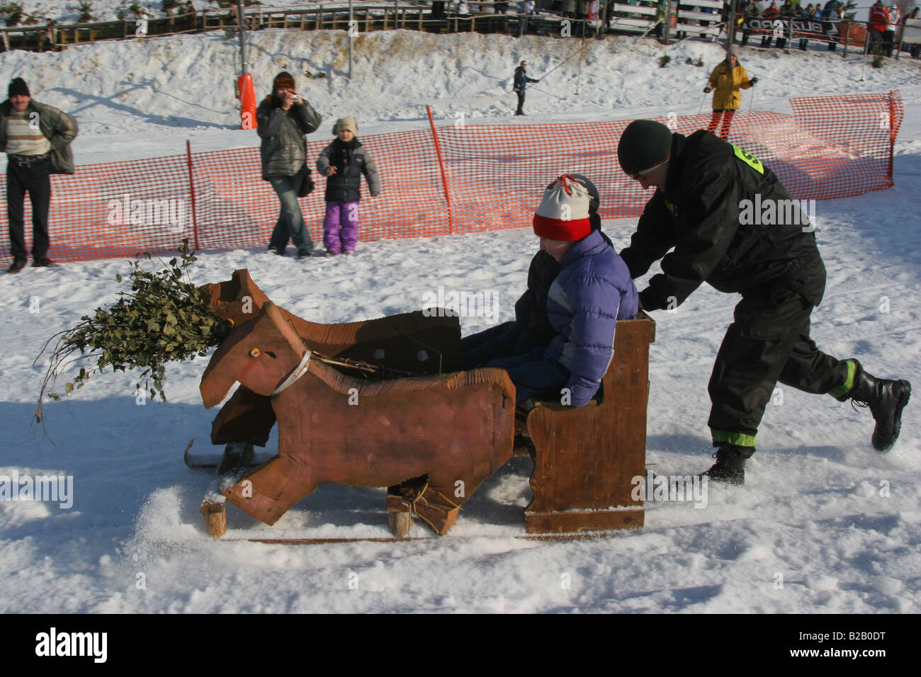 Children on sledges hi-res stock photography and images - Alamy