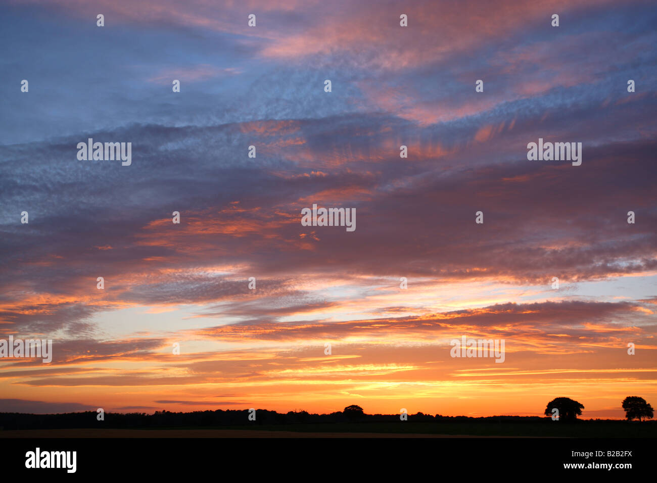 Norfolk skies hi-res stock photography and images - Alamy