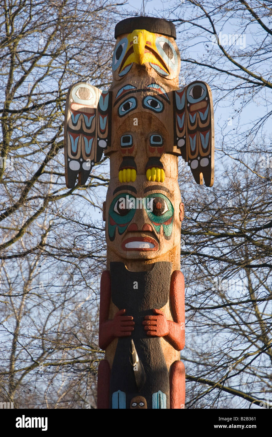 totem pole in winter Stock Photo - Alamy