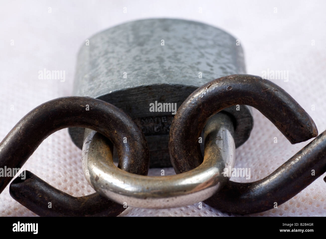 A padlock and chain Stock Photo - Alamy