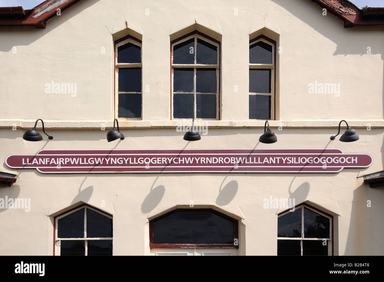 Llanfairpwllgwyngyll hi-res stock photography and images - Alamy