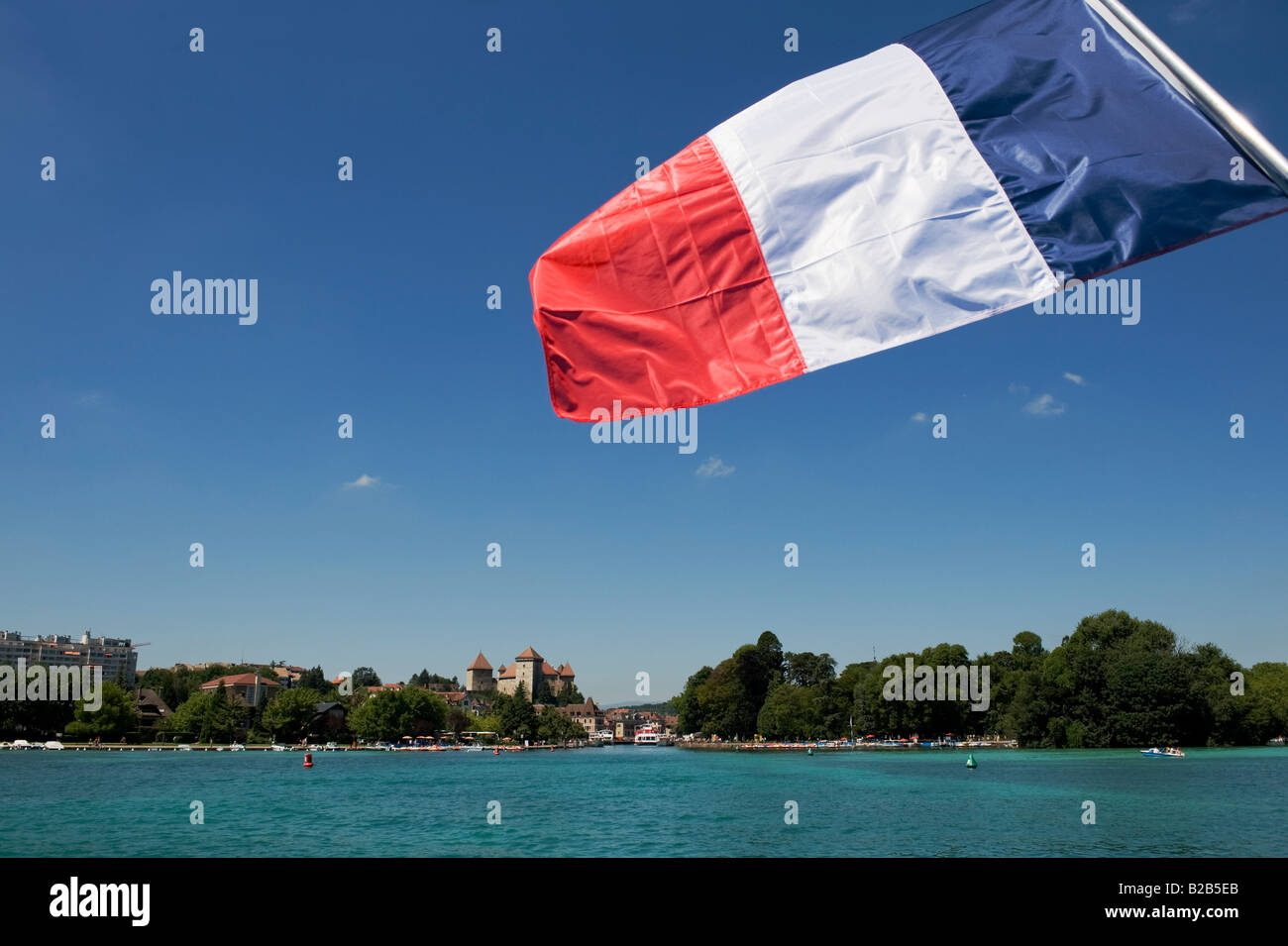 Tourist boat on lake annecy hi-res stock photography and images - Alamy