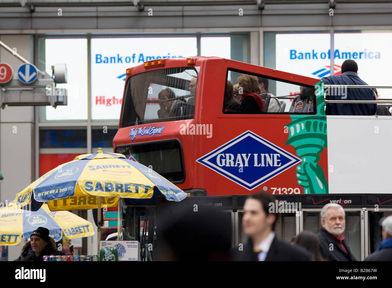 tour bus in Manhattan, New York Stock Photo - Alamy