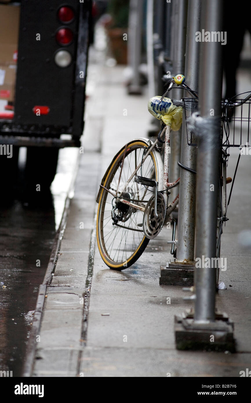 Street scaffold hi-res stock photography and images - Alamy