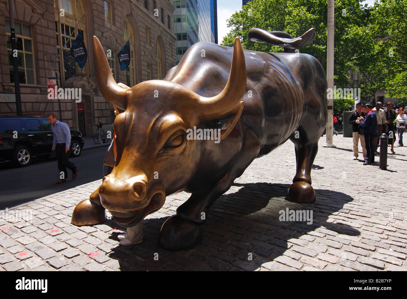 Charging Bull bronze sculpture by Arturo Di Modica in Bowling Green - New York City, USA Stock ...