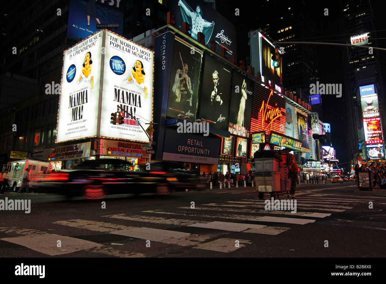 New york broadway lights theatre hi-res stock photography and images ...