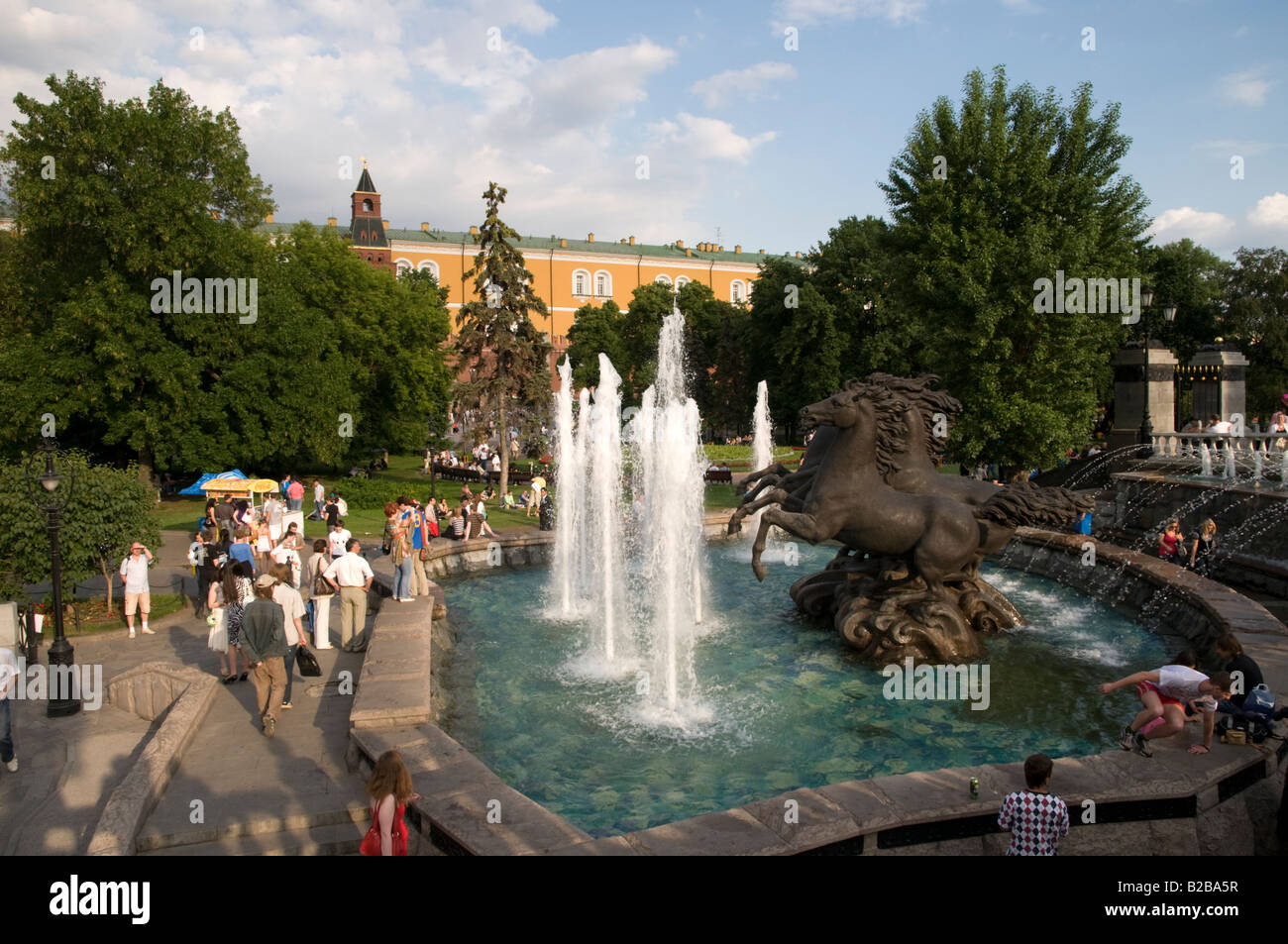 Alexandrovsky garden moscow hi-res stock photography and images - Alamy