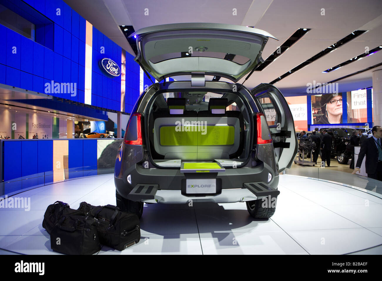 Ford Explorer at 2008 Detroit auto show Stock Photo - Alamy
