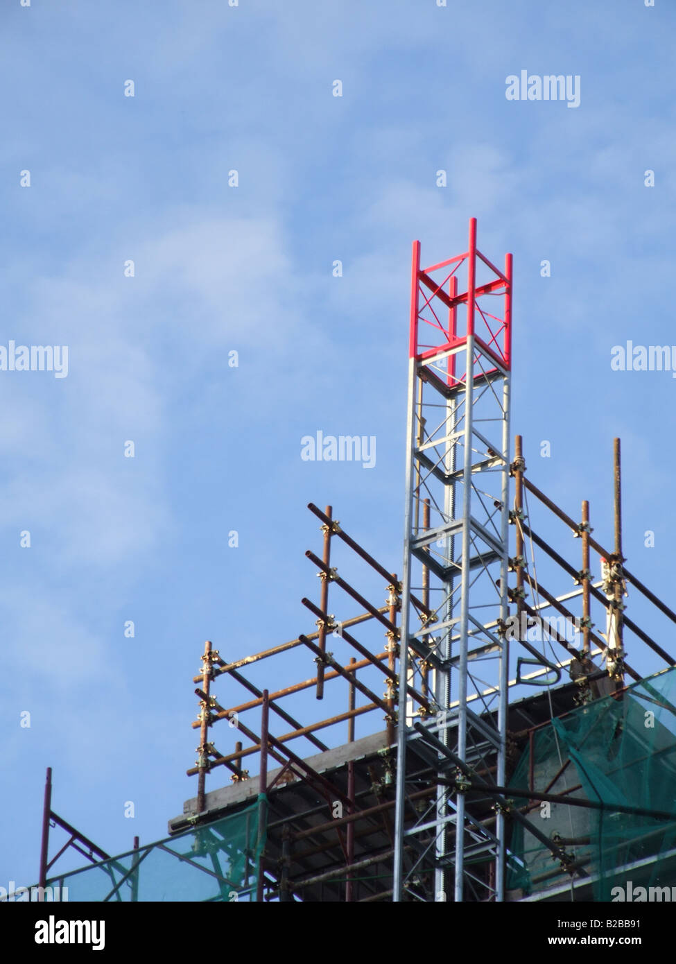 goods material elevator lift on scaffolding Stock Photo - Alamy