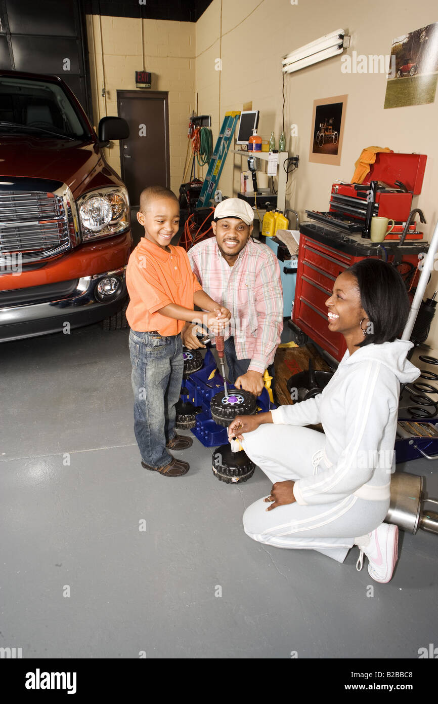 Man using air pump hi-res stock photography and images - Alamy