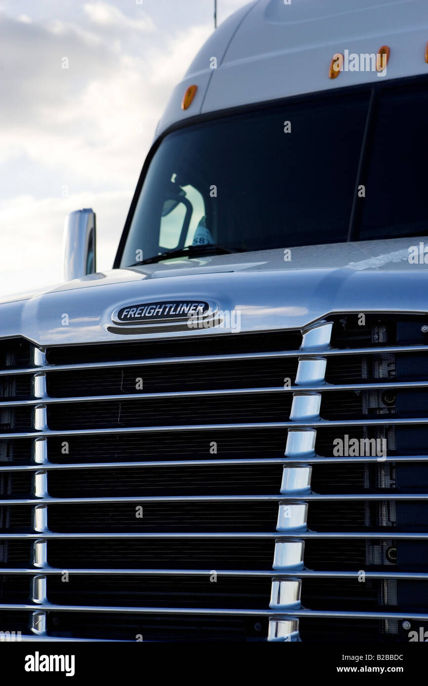 Front view of Freightliner white truck Stock Photo - Alamy