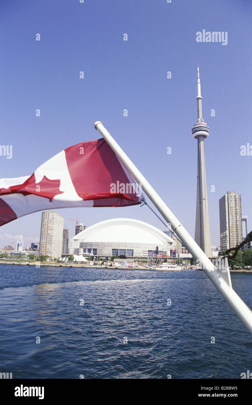 Cn tower canadian flag toronto hi-res stock photography and images - Alamy