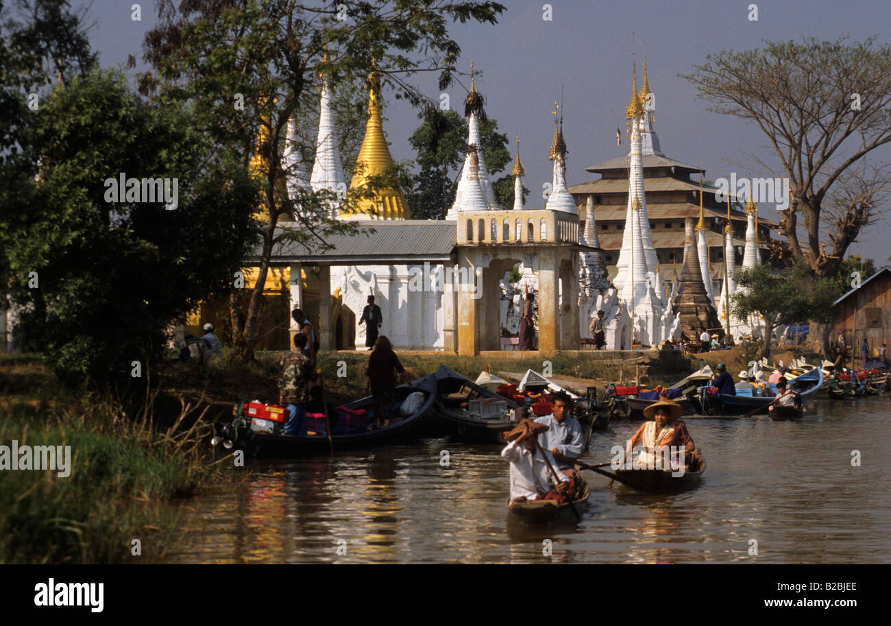 Lake temples hi-res stock photography and images - Alamy