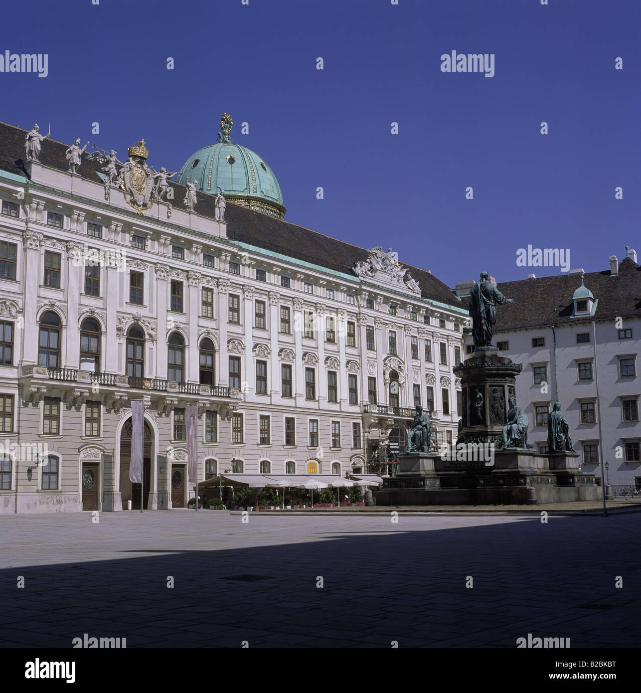 Green dome hofburg palace hi-res stock photography and images - Alamy