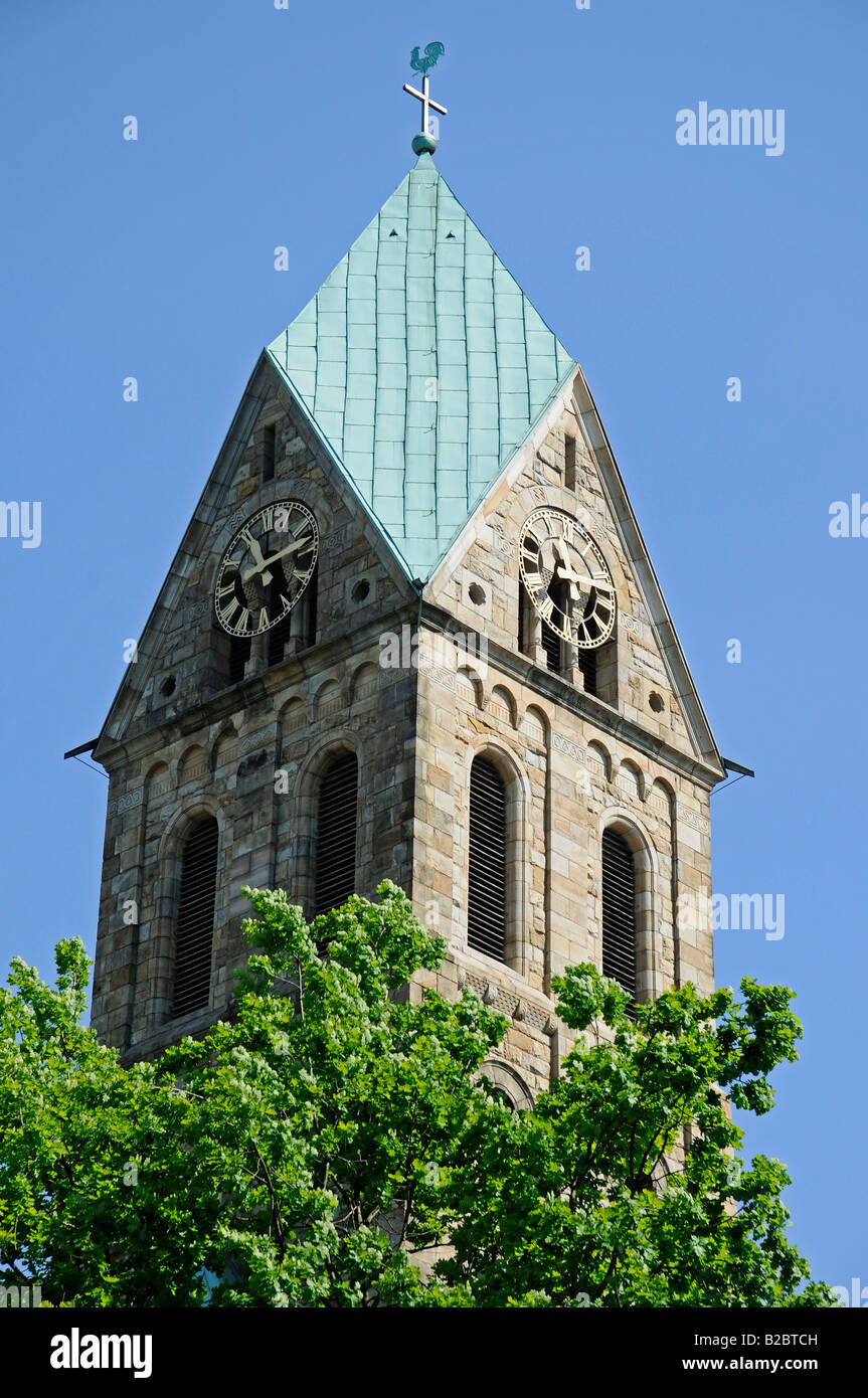 St george s church hi-res stock photography and images - Alamy