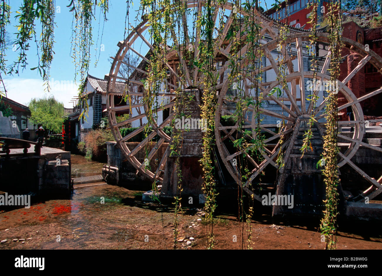 Ancient chinese water wheel hi-res stock photography and images - Alamy