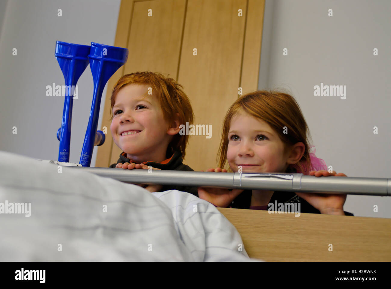 Children visiting patient sick in hi-res stock photography and images ...