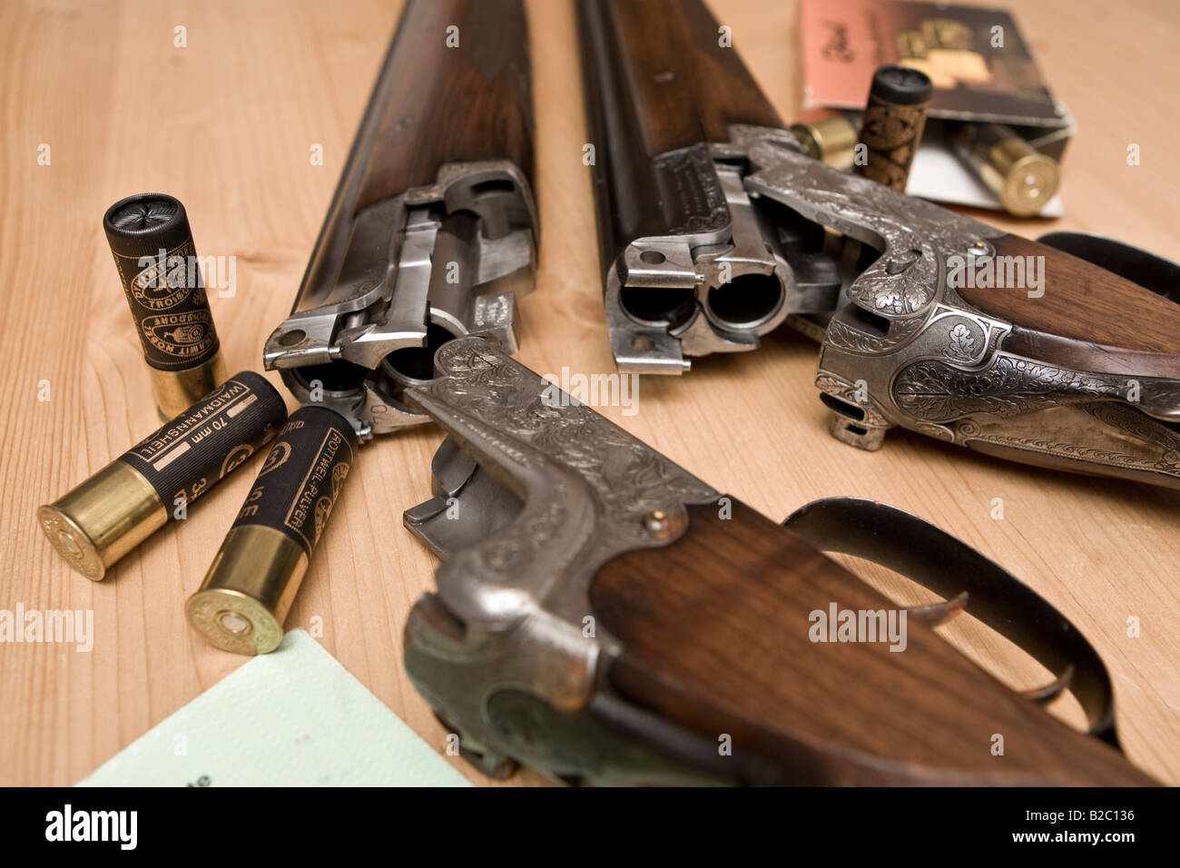 Rifles and shotguns hi-res stock photography and images - Alamy